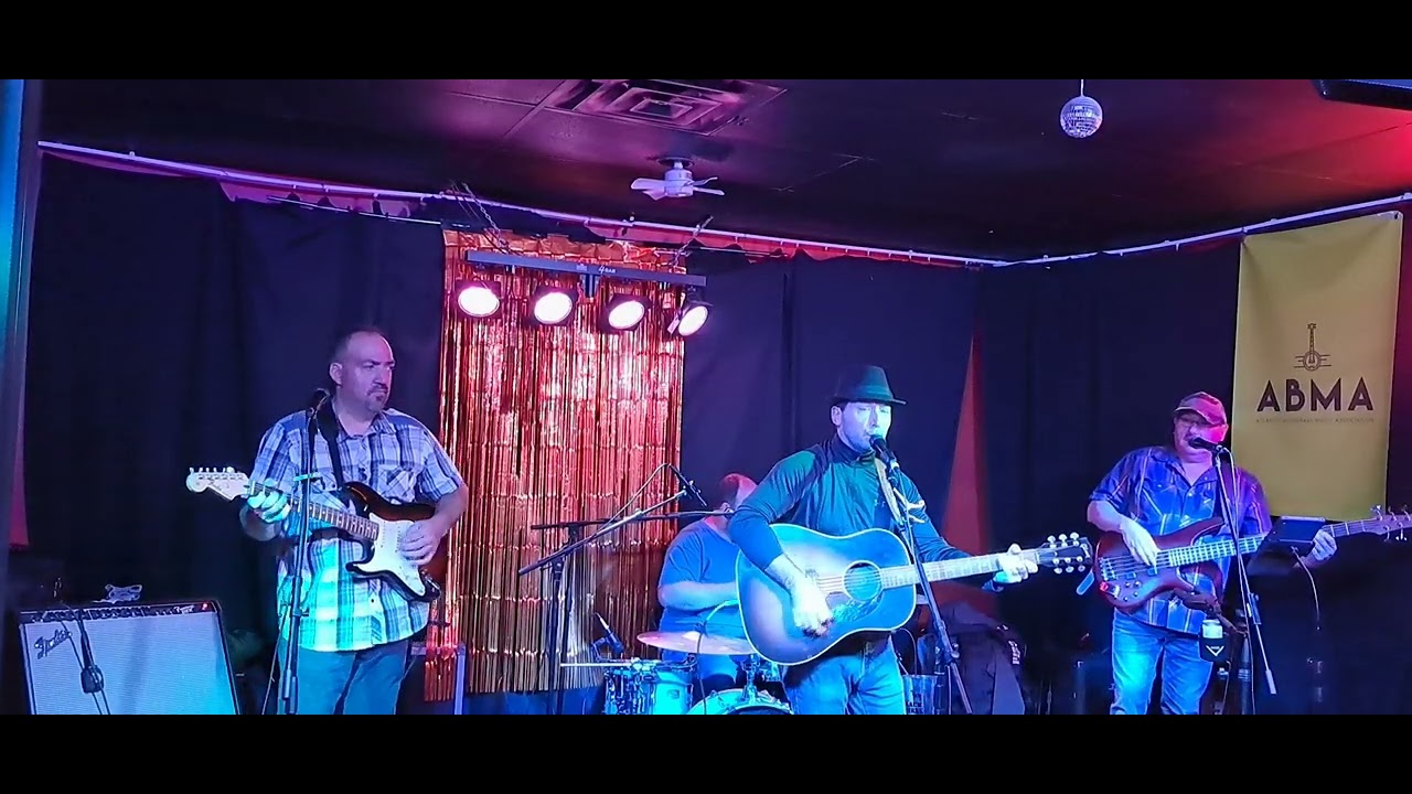 40.(Cette Journée Spécial) James Despres At The Paysan Fri Nov 15th ...