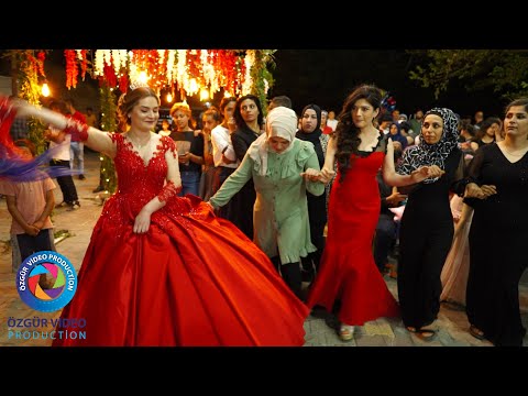 DOLAN BÖYLE BİR KINA MERASİMİ GÖRMEDİNİZ  EMİNE & ATALAY KARA SAZ GURUBU ÖZGÜRVİDEO