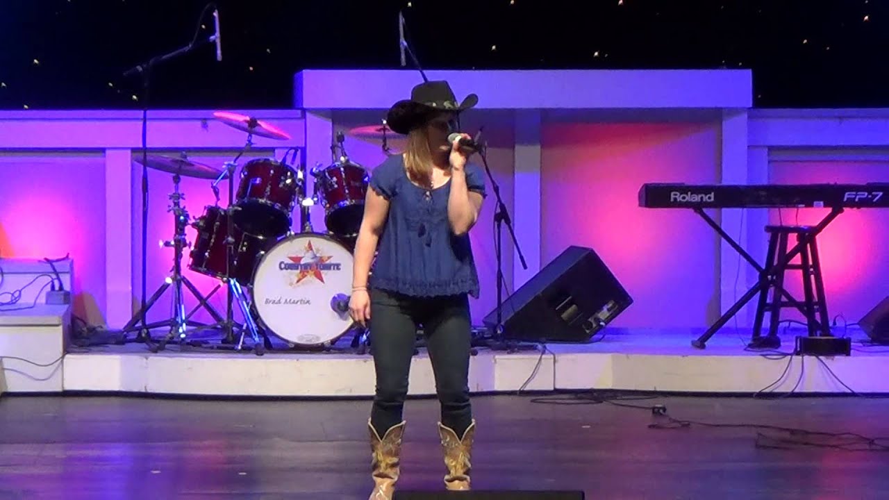 Amanda Letendre sings Auctioneer song - YouTube