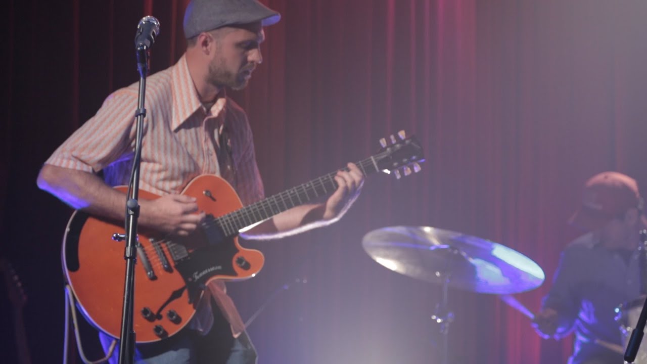 Oil Boom performs 45RPM on the Chevy Music Showcase - YouTube