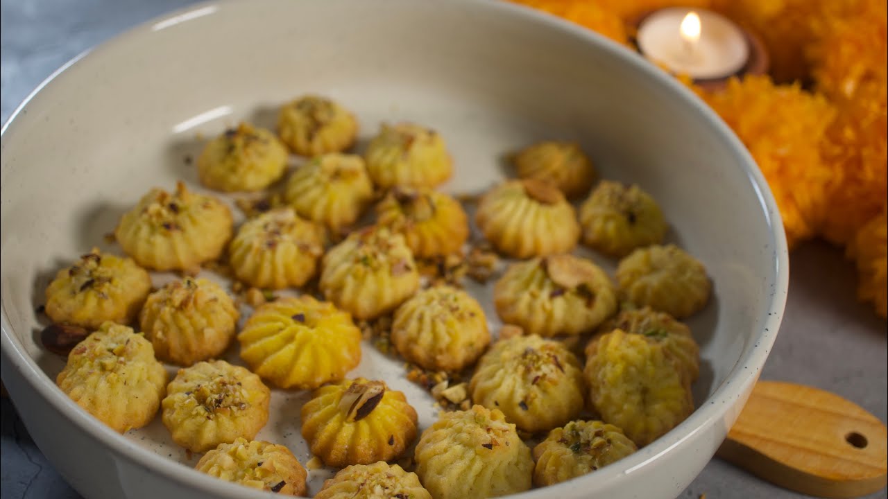 Kesar pista Mini cookies | Easy saffron pistachio cookies | festive ...