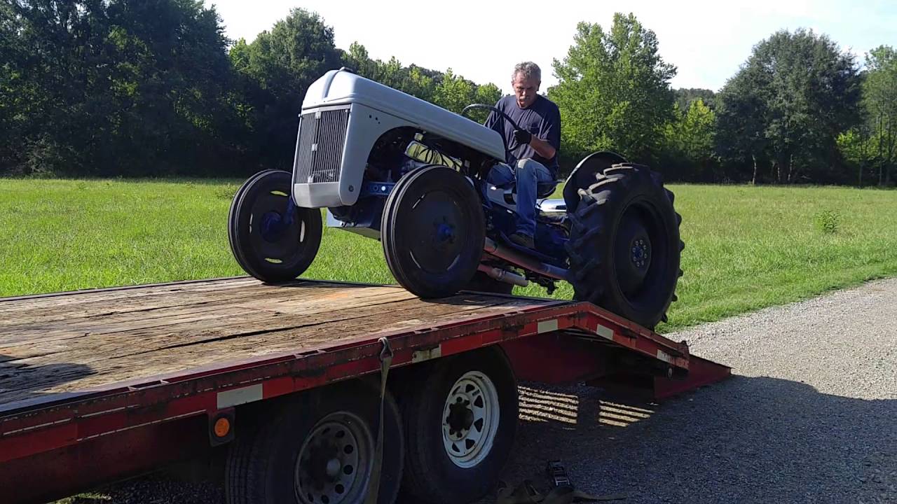 Ford 8N 2N V8 302 Tractor Farmerjohnsparts.com - YouTube