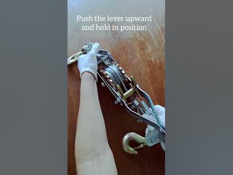 How to operate our 4T Hand Winch - YouTube