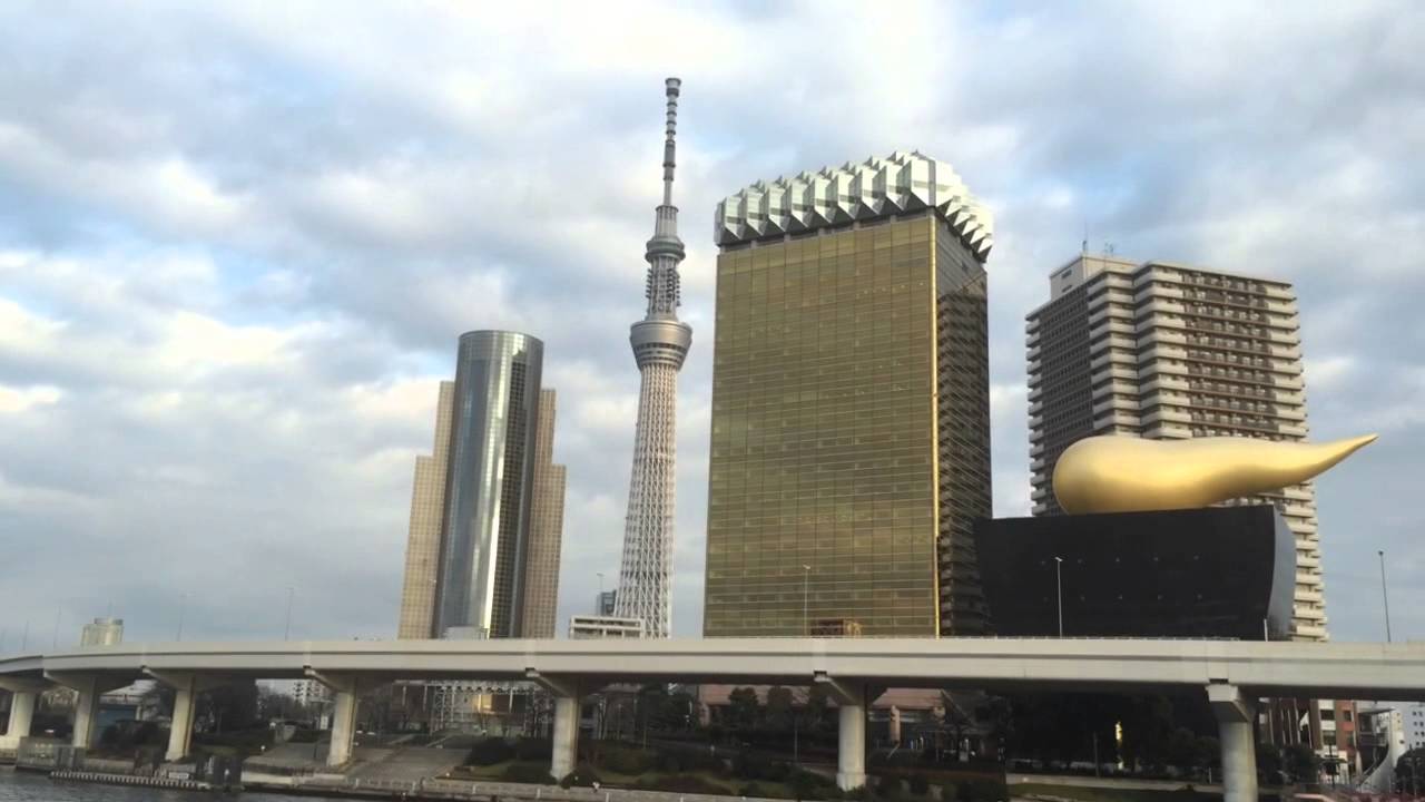 Time lapse of tokyo skytree and "golden poo" - YouTube
