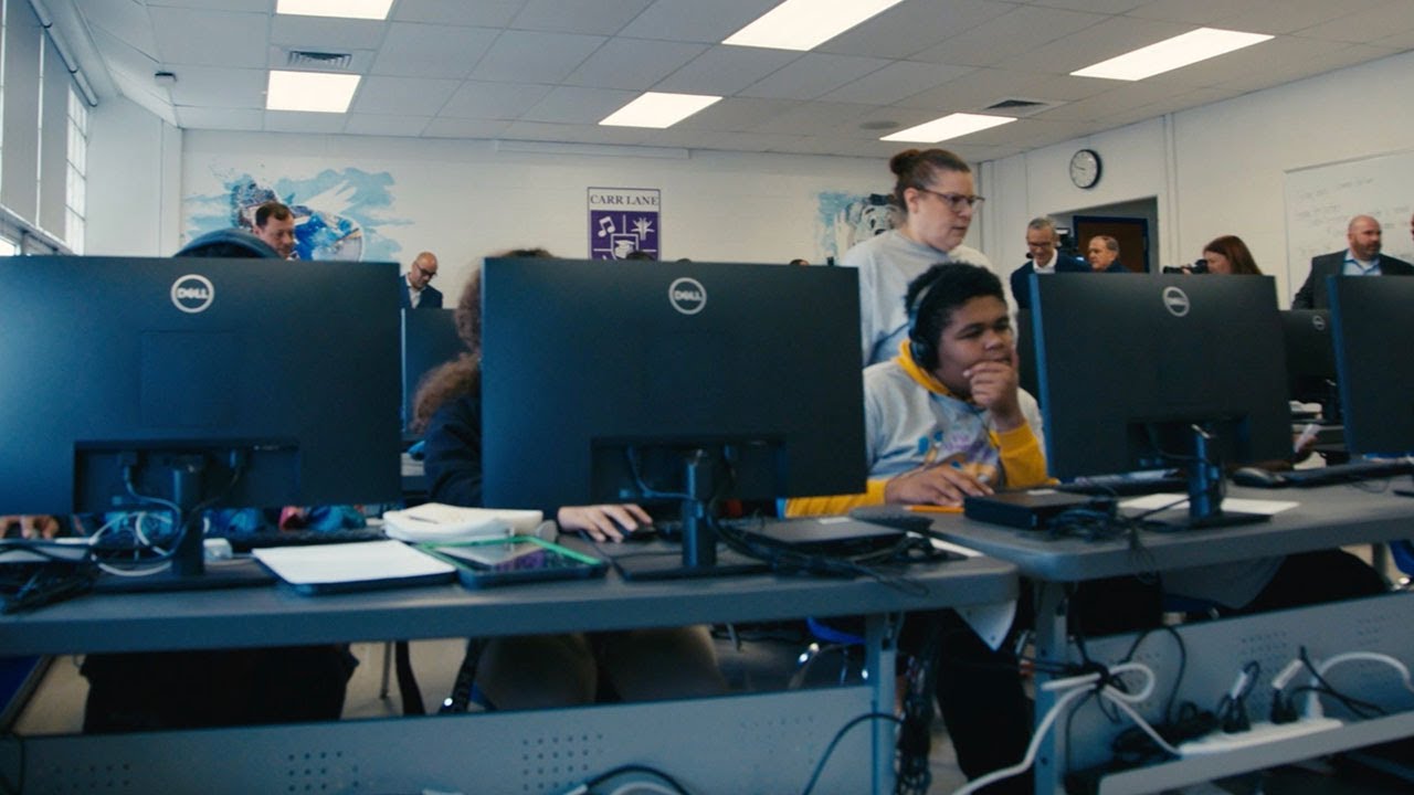 Blues, Stifel renovate tech lab for Carr Lane VPA Middle School - YouTube