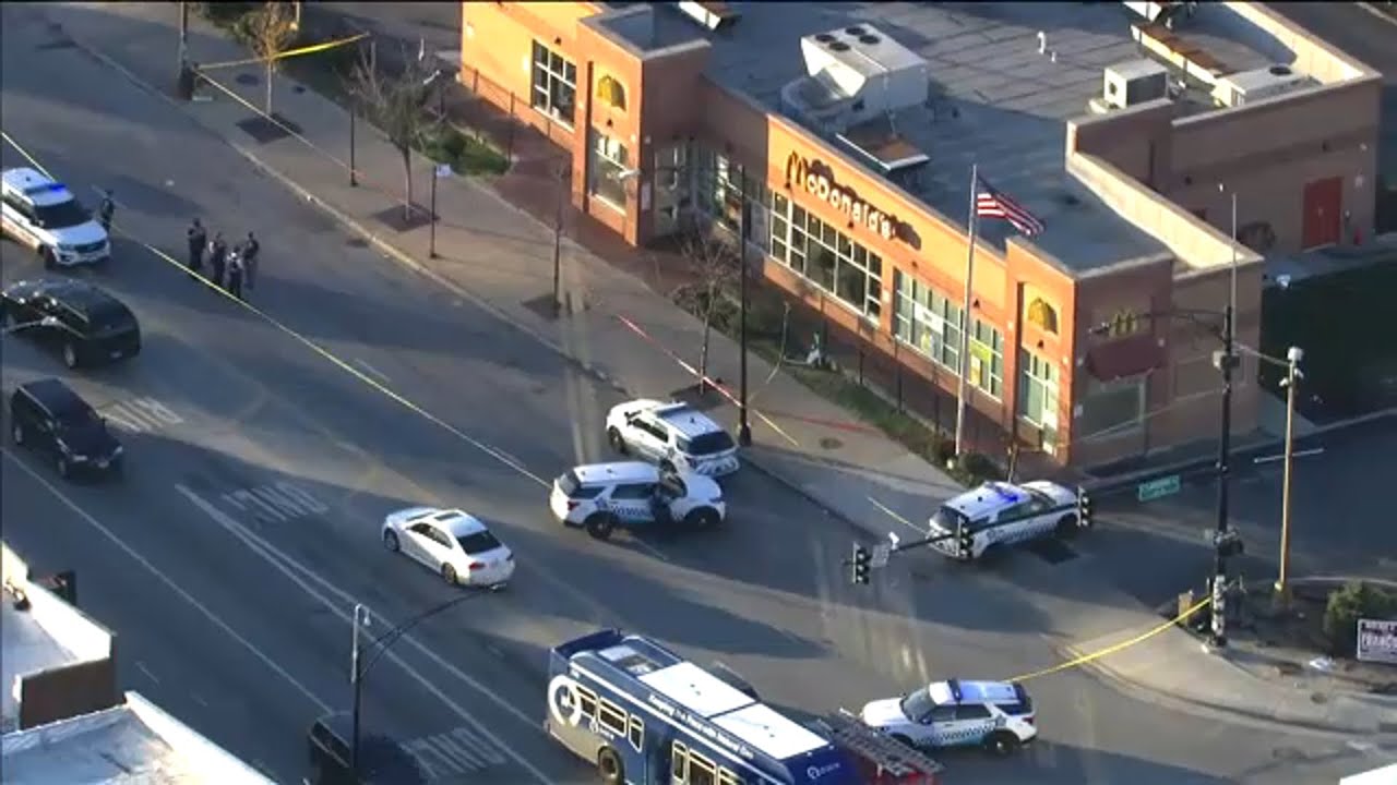 LIVE: 3 people shot at Chicago McDonald's - YouTube