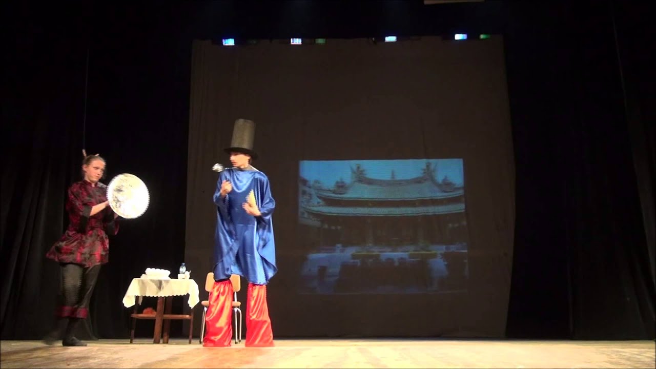 Le Géant aux chaussettes rouges - YouTube