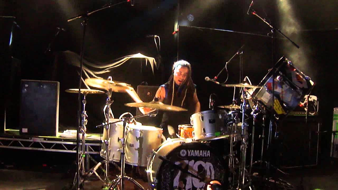 Zico chain concert au trabendo 24 03 13 - YouTube