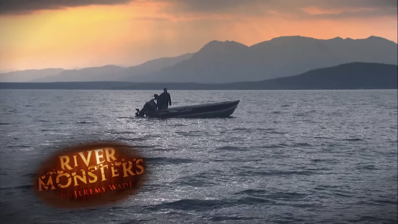Pike Strands Fisherman By Destroying Propeller | HORROR STORY | River ...