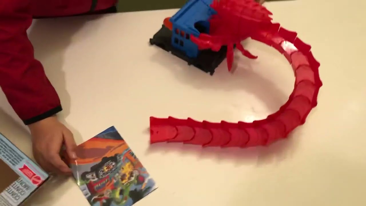 Hot Wheels Scorpion Flex Attack - YouTube
