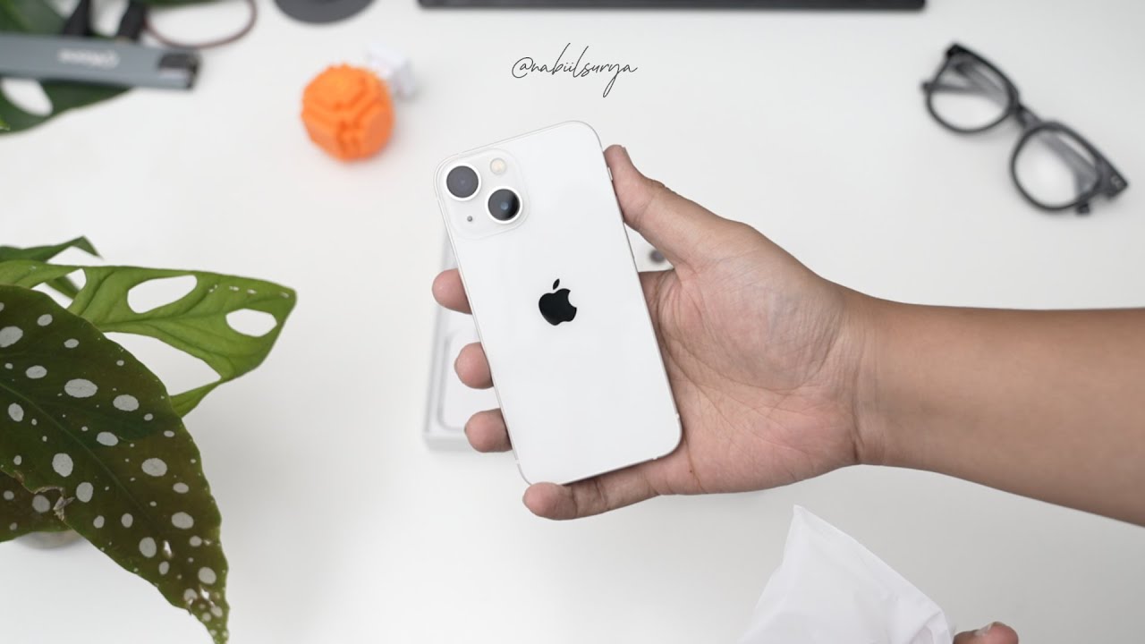 Unboxing Iphone 13 Mini Di Tahun 2025 - YouTube
