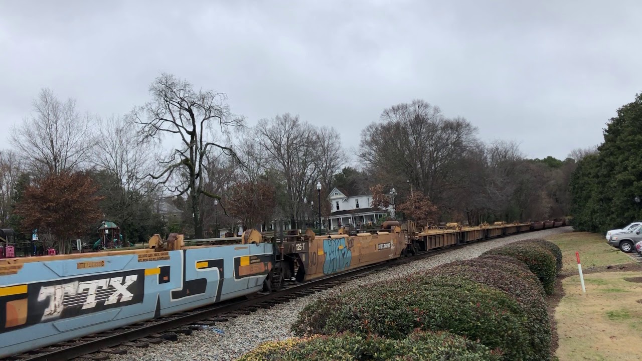 NS 8176 Leads 24Q (Empty Well Cars) Thru Norcross, GA 12/23/19 - YouTube