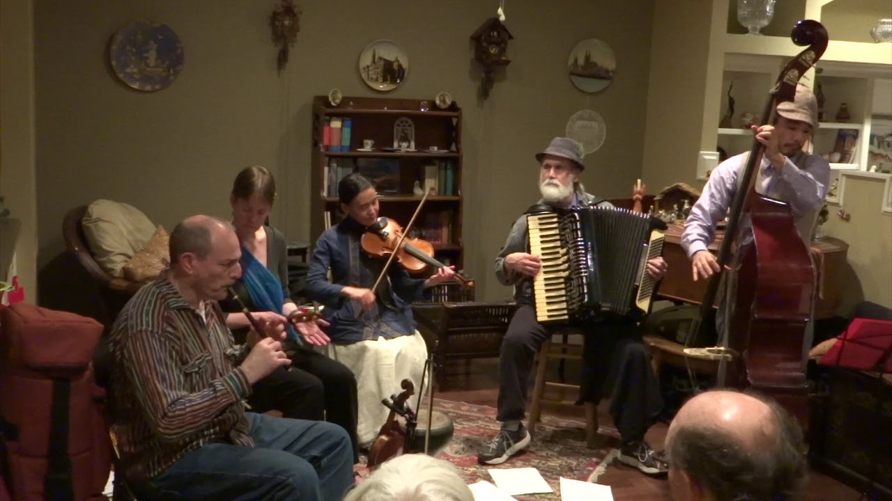 Two Neapolitan Tarantellas played by AIO (The Annoying Instrument ...