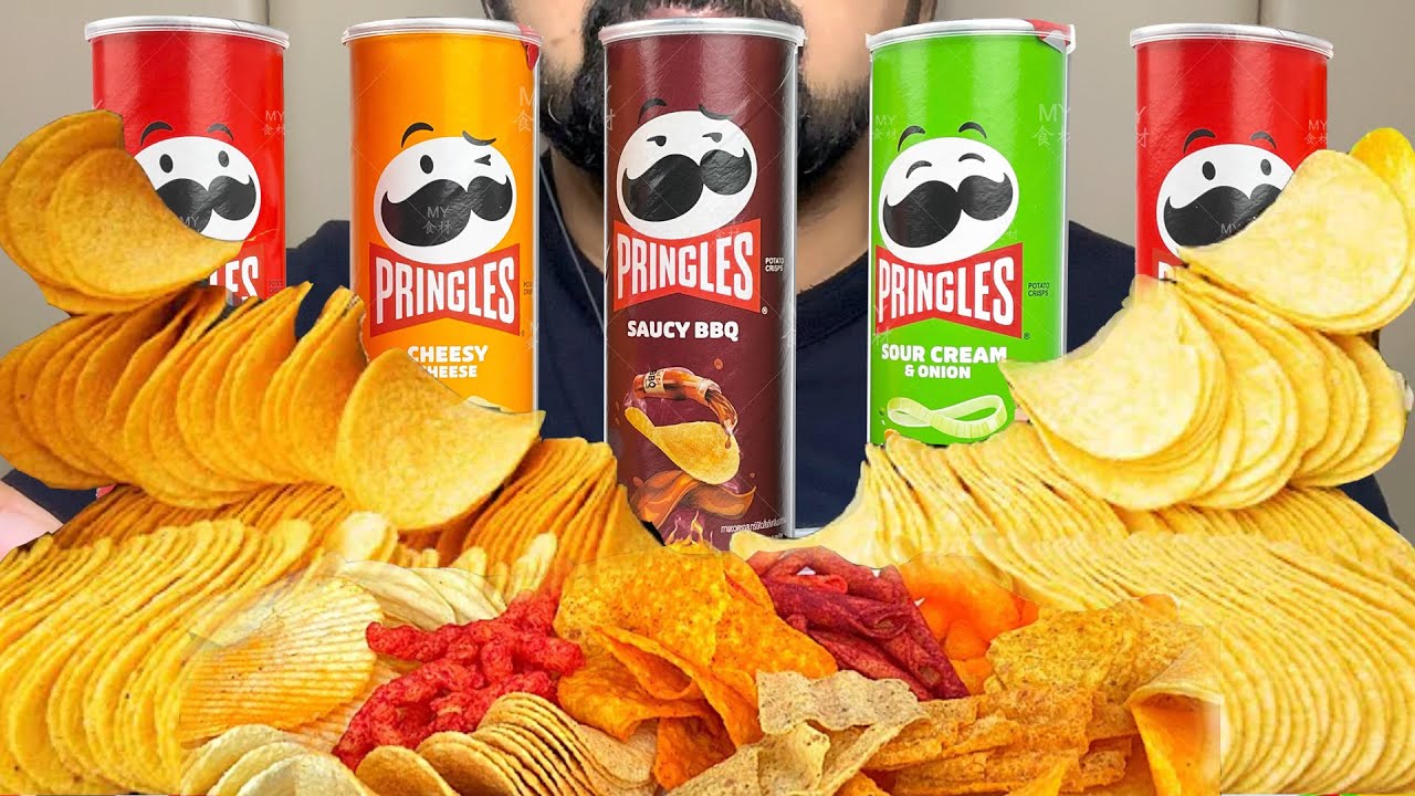 EATING PRINGLES CHIPS | PRINGLES ORIGINAL | PRINGLES BBQ | HOT AND ...