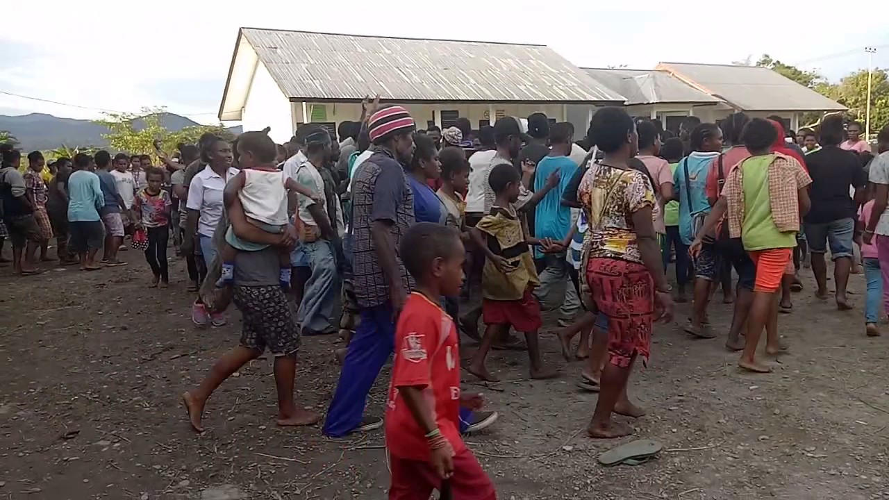 Acara perpisahan smn1 Elelim yalimo - YouTube