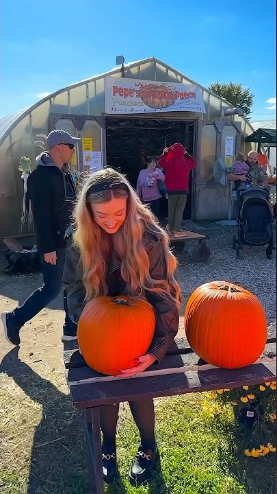 let’s go pumpkin picking! 🎃 #shorts #pumpkinpatch #autumn #fallvibes # ...