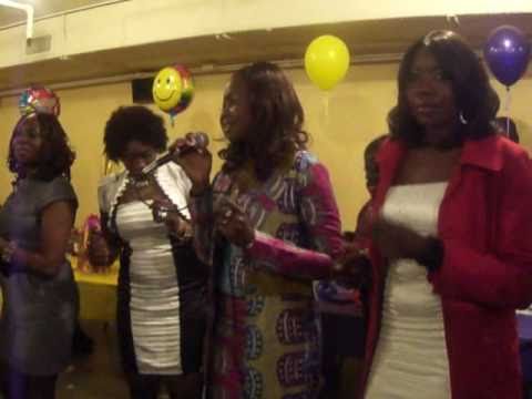 Nyapal Lul rocking the stage in Minnesota U.S by Bol Jock - YouTube