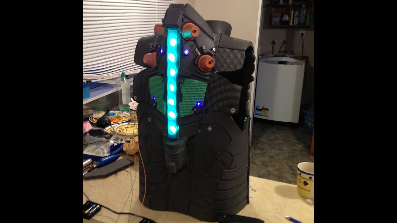 Dead Space Spine Tutorial pt3 Suit Attaching and More lights - YouTube
