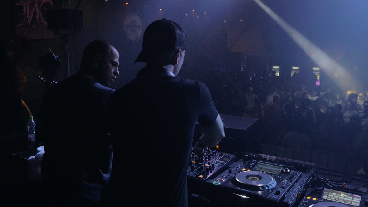 DJ EKG & Richard Reynolds LIVE @ The One Festival 2015 - YouTube