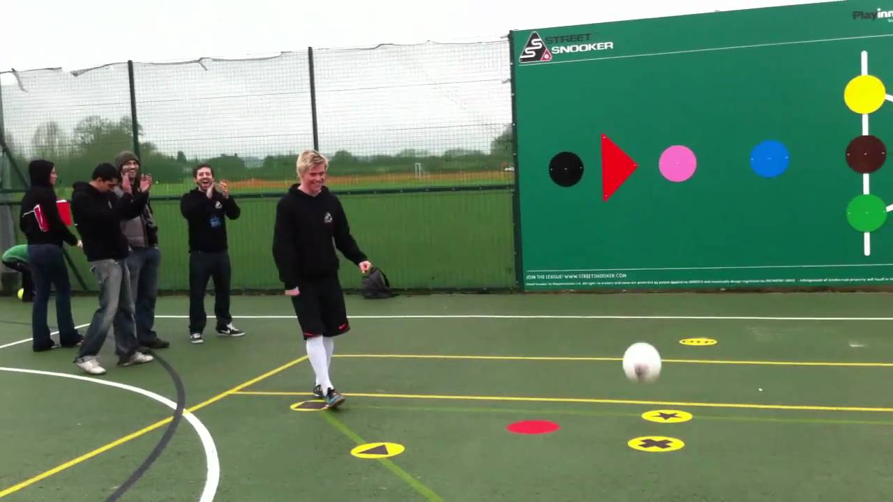 Street Snooker game John Farnworth gets 104 BREAK - YouTube