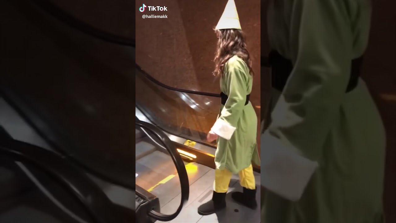 girl remakes “Elf” movie scene on tik tok - YouTube