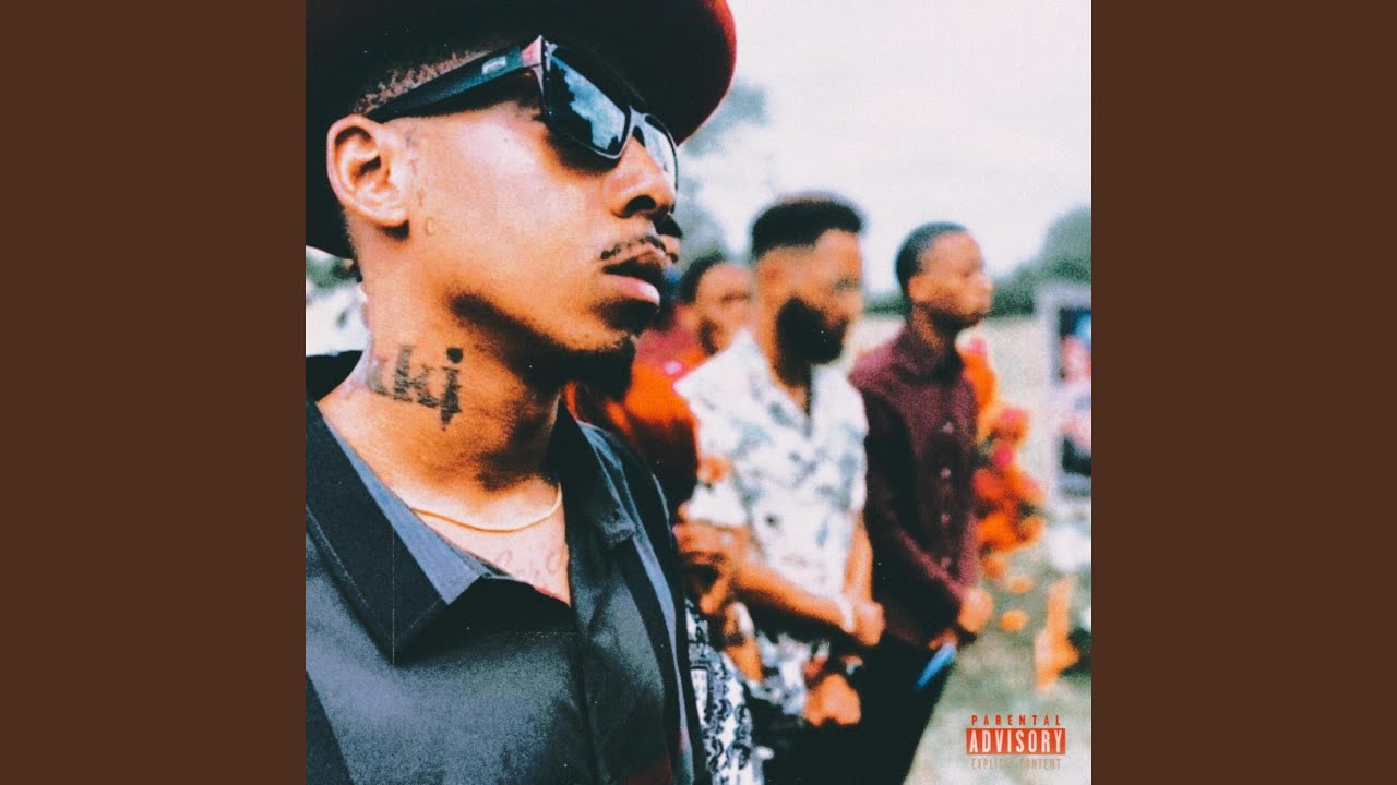 Mackin Mobbin Hangin - YouTube