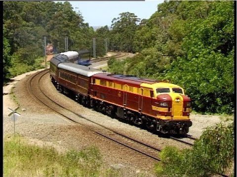 Australian Alco streamliner diesel 4401 - Robertson tour - December ...