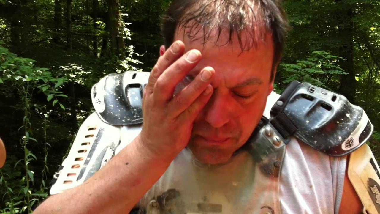 Gooch Stung In The Eye While Riding **** NWS **** - YouTube