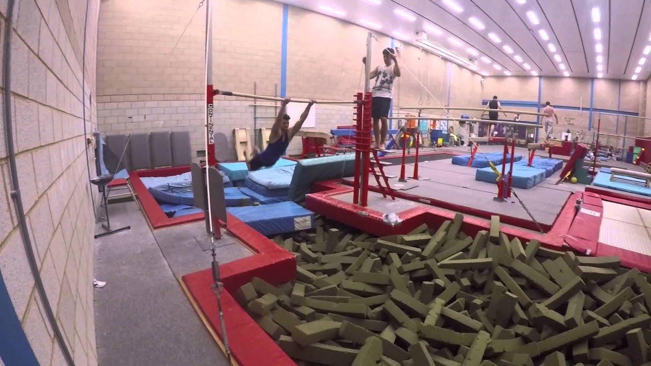 Freerunning at Robin Park Wigan 2015 (adults gymnastics sesh) - YouTube