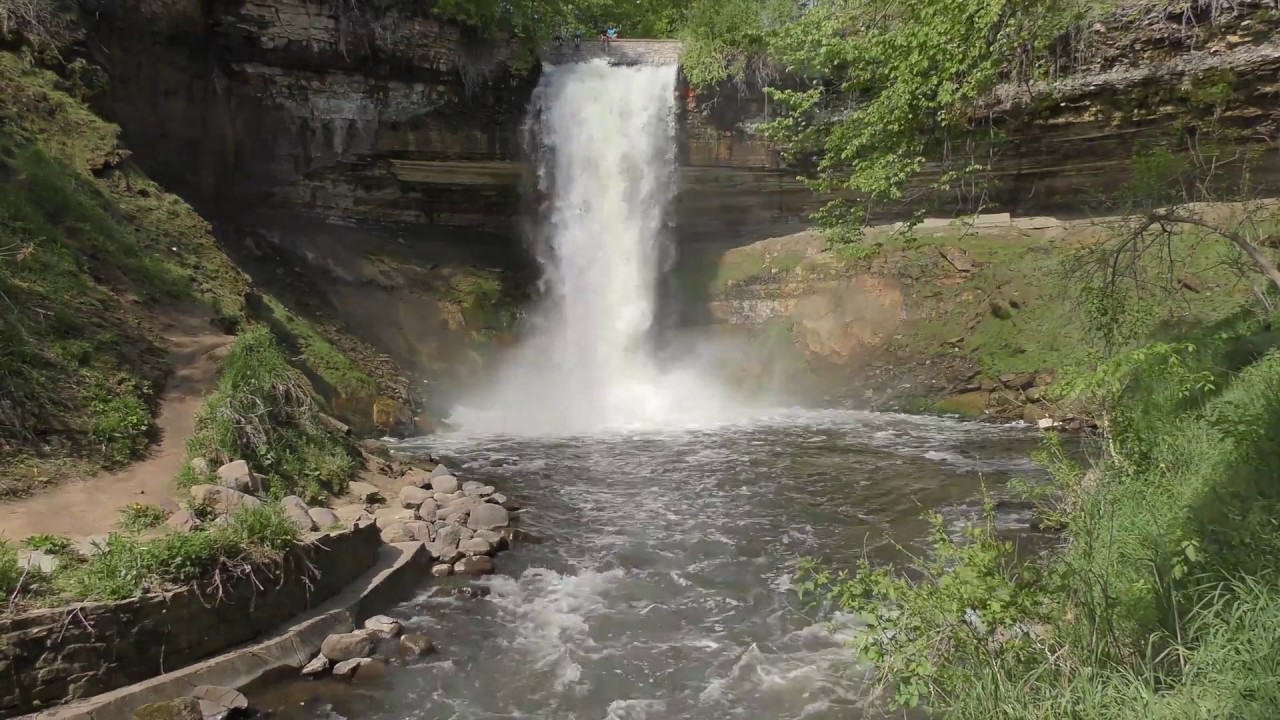 Super Relaxing - Beautiful Water in 4K Minnehaha Falls (Minneapolis ...