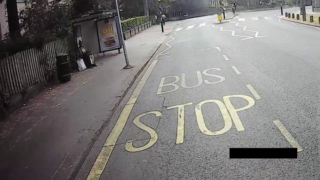 YX61 EKM 455 bus pulls out at roundabout without checking clear from ...