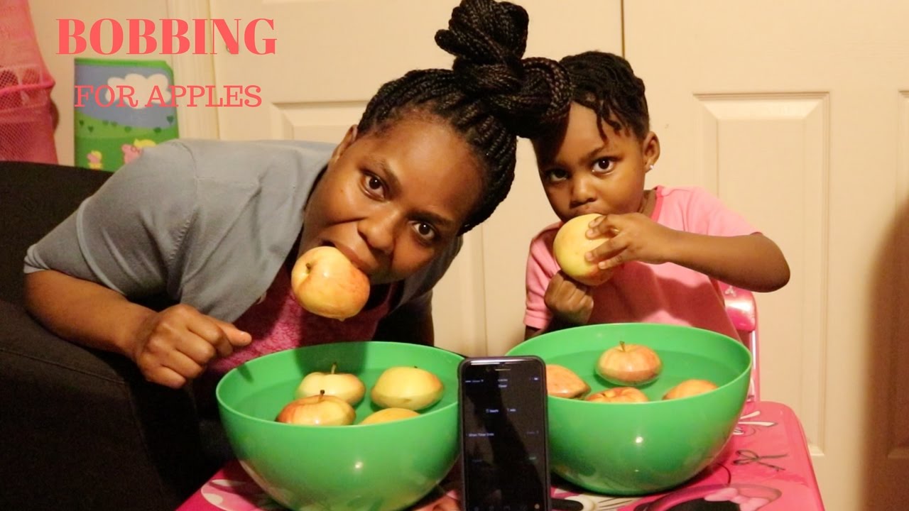 BOBBING FOR APPLES CHALLENGE - YouTube