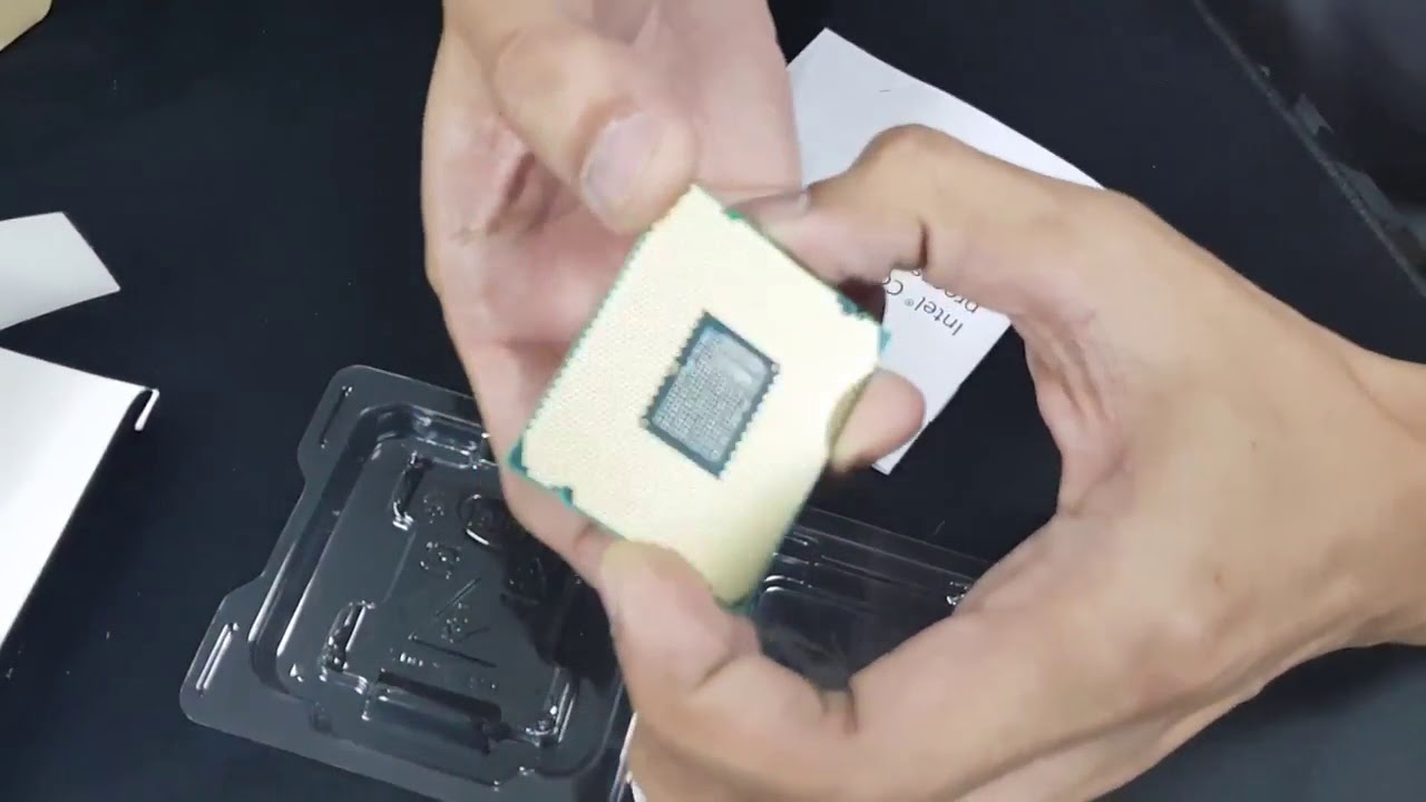 Intel Core i9 X Series 7900X Unboxing YouTube - YouTube