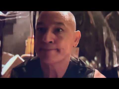 Falling Down: Nazi Surplus Store scene - (reversed) - YouTube