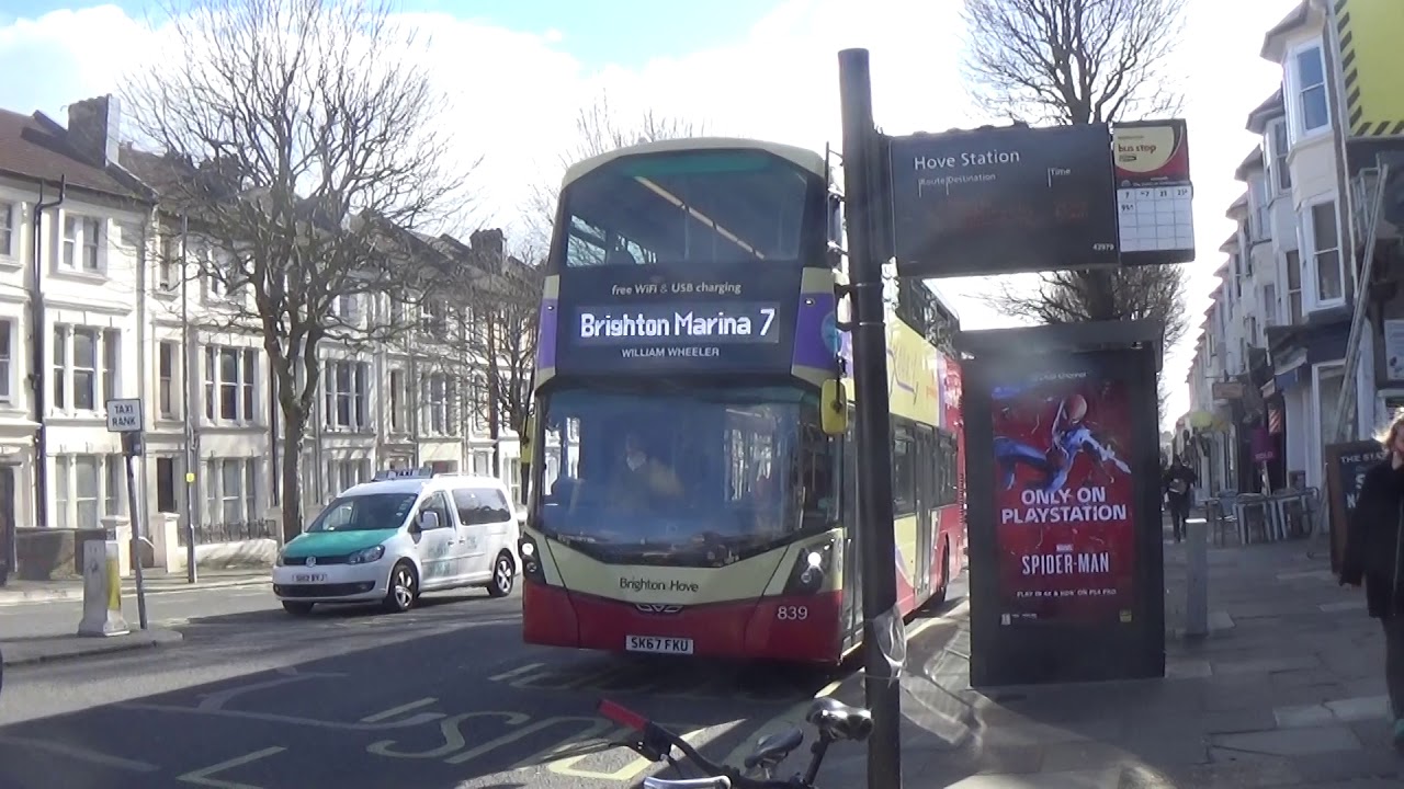 Brighton and Hove bus route 7 sitting and departing Hove Station bus ...