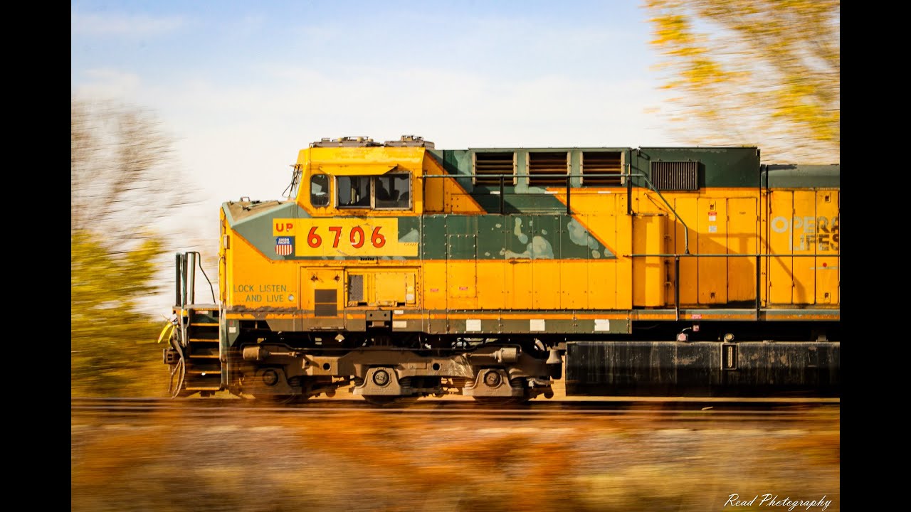 Chasing UP 6706 ( Ex CNW 8804 ) on MMKNP - YouTube