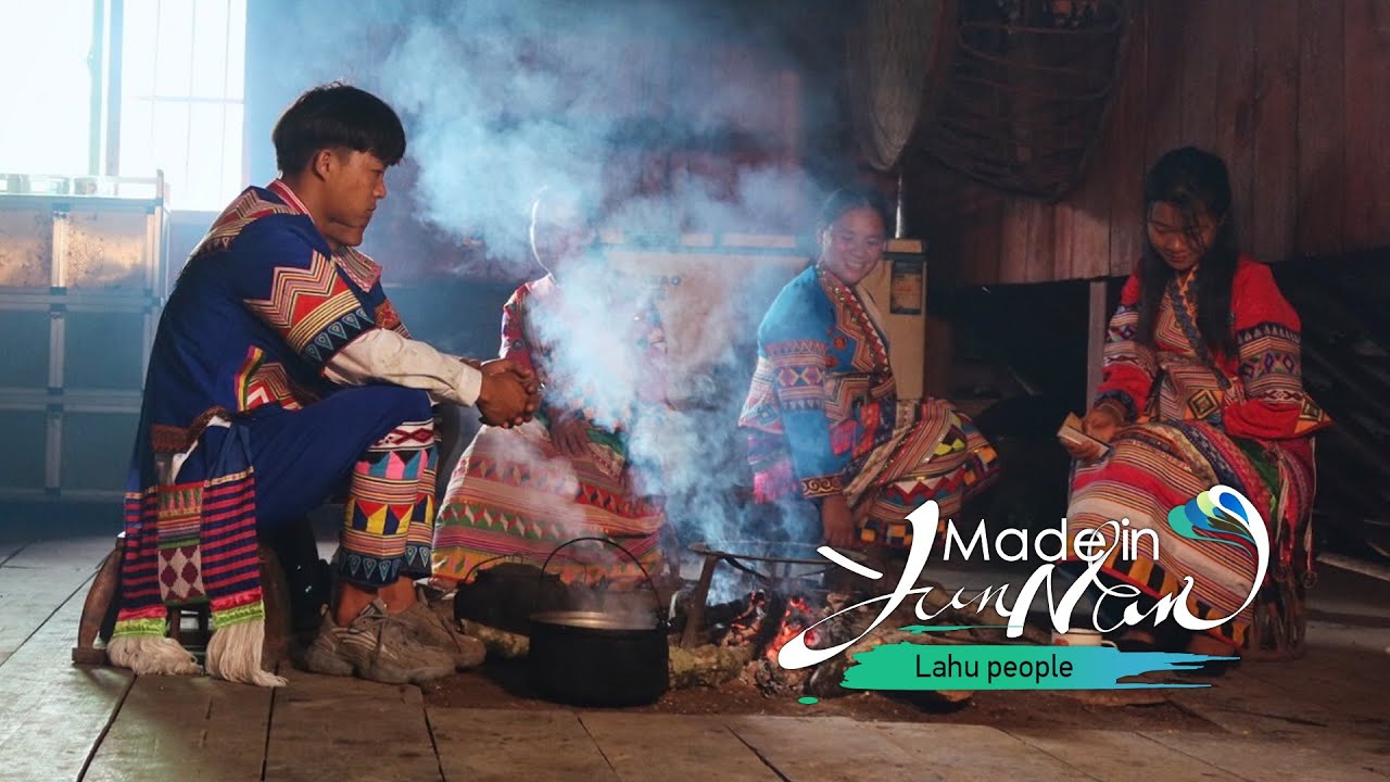 How China's Lahu people make roasted tea - YouTube