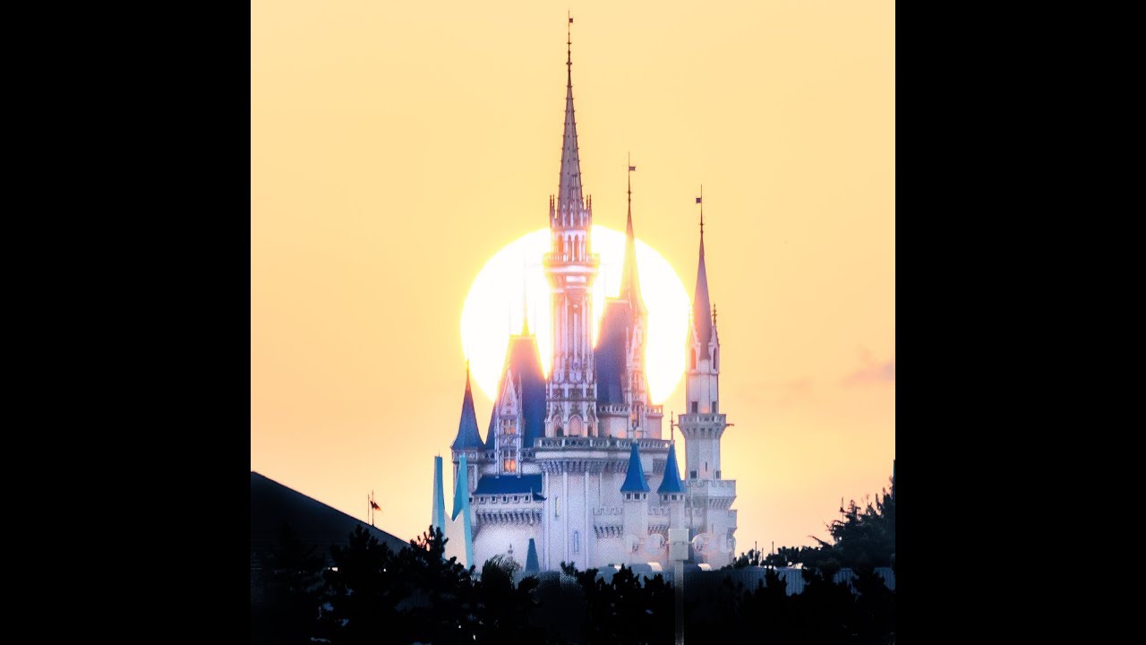 The sunrise over Cinderella Castle timelapse - YouTube
