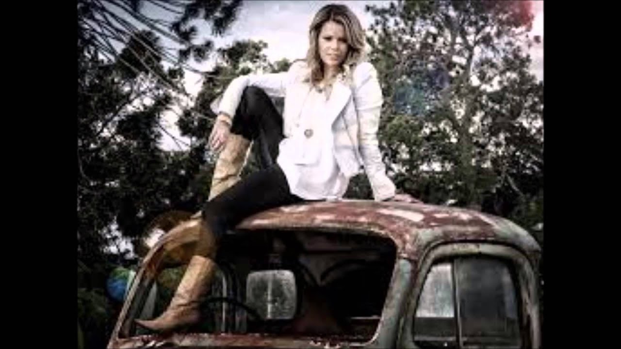 Tori Darke joins Tracy & the Big D on 104.9 Sunshine FM - YouTube