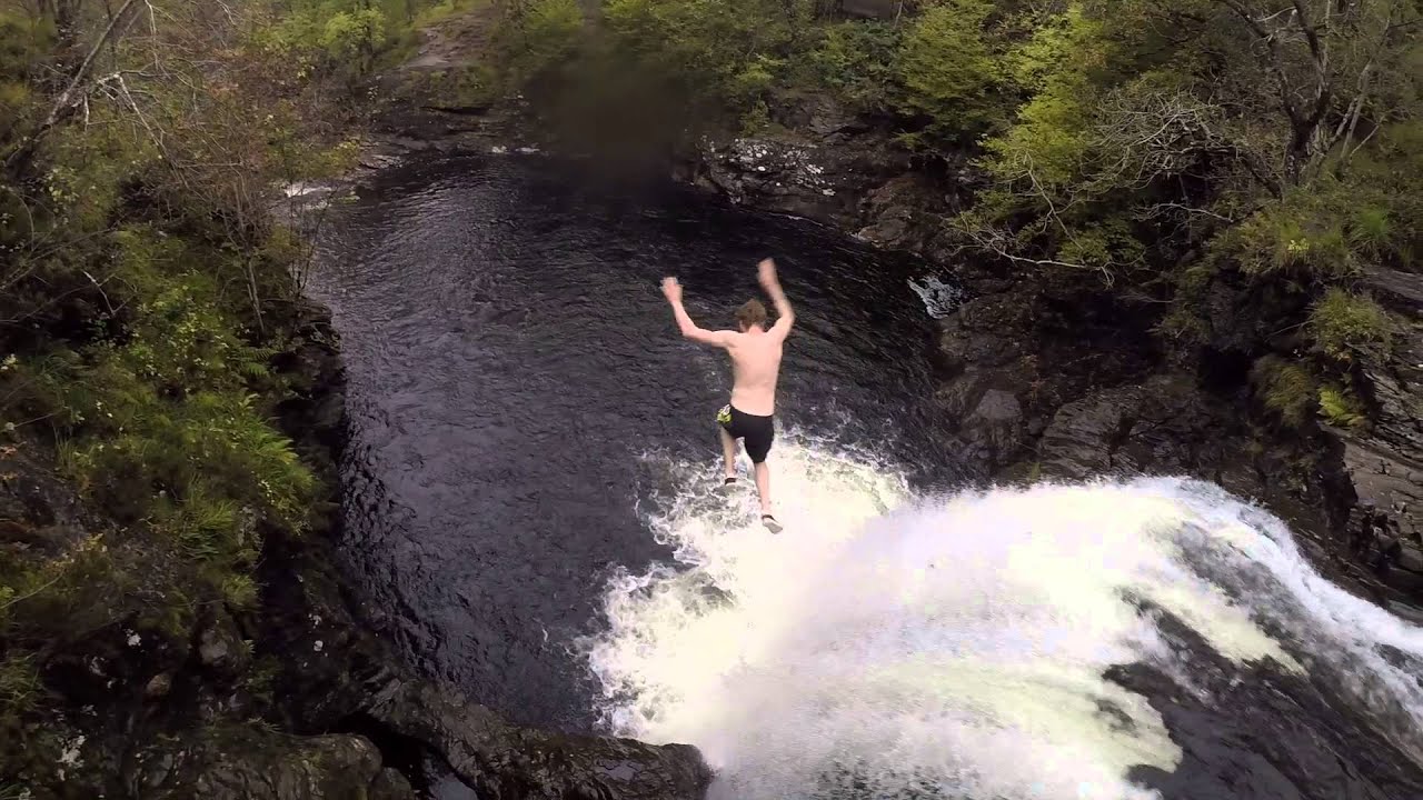 Cliff jumping Scotland. - YouTube