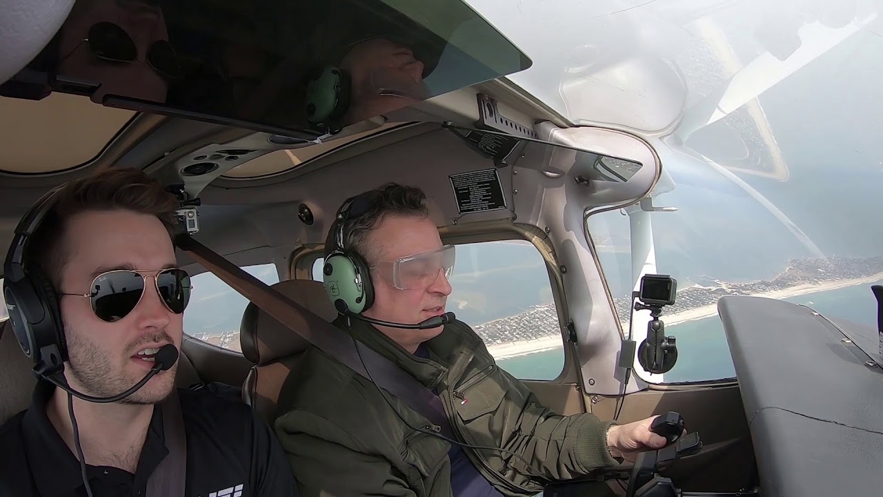 Flight Lesson # 4 - Rusty Pilot Hasn't Flown in 17 years - YouTube