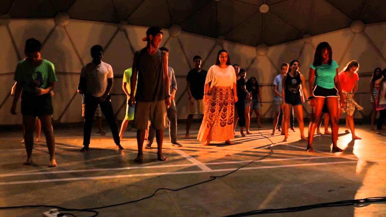 MUWCI Lipdub 2015 (Mahindra UWC of India) - YouTube