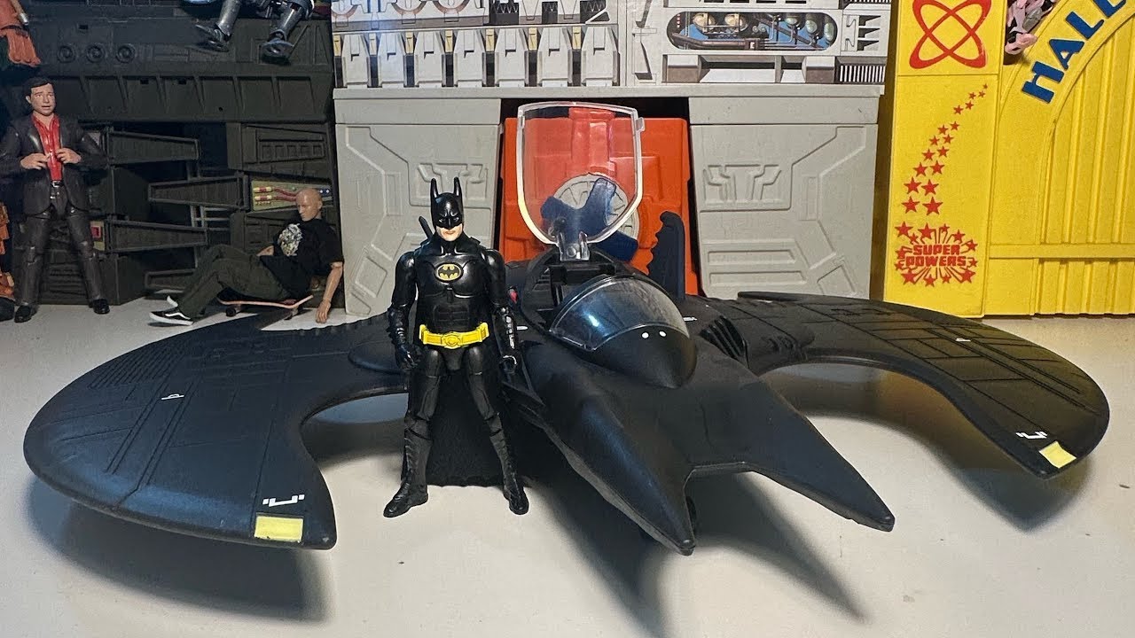 Spin Master Batwing & Batman !!! - YouTube