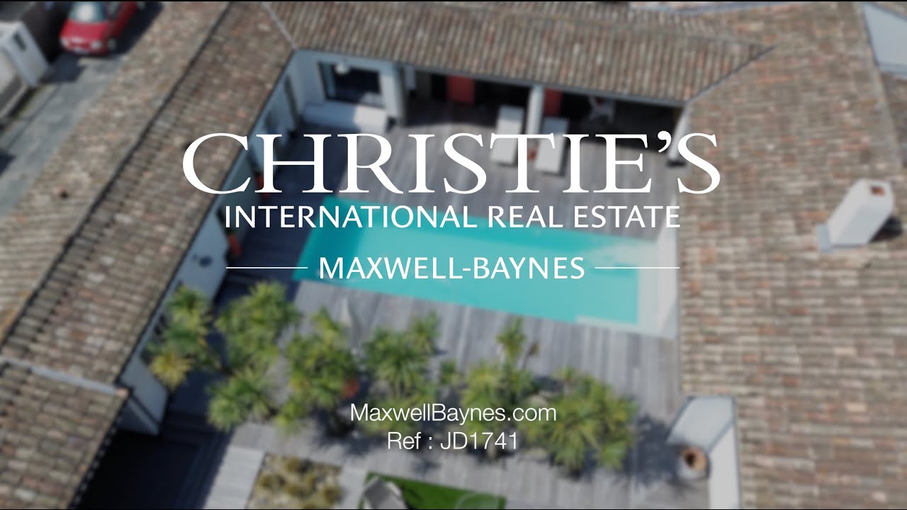 Exceptional architect-designed villa for sale near beach – La Couarde ...