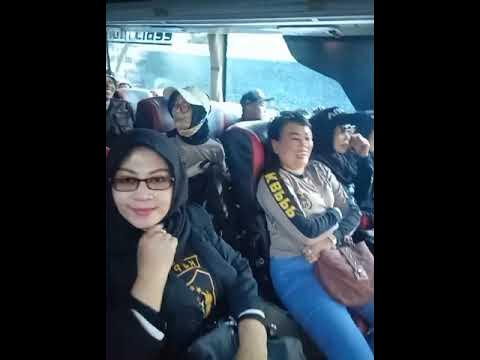 perjalanan ke bandung di bis - YouTube