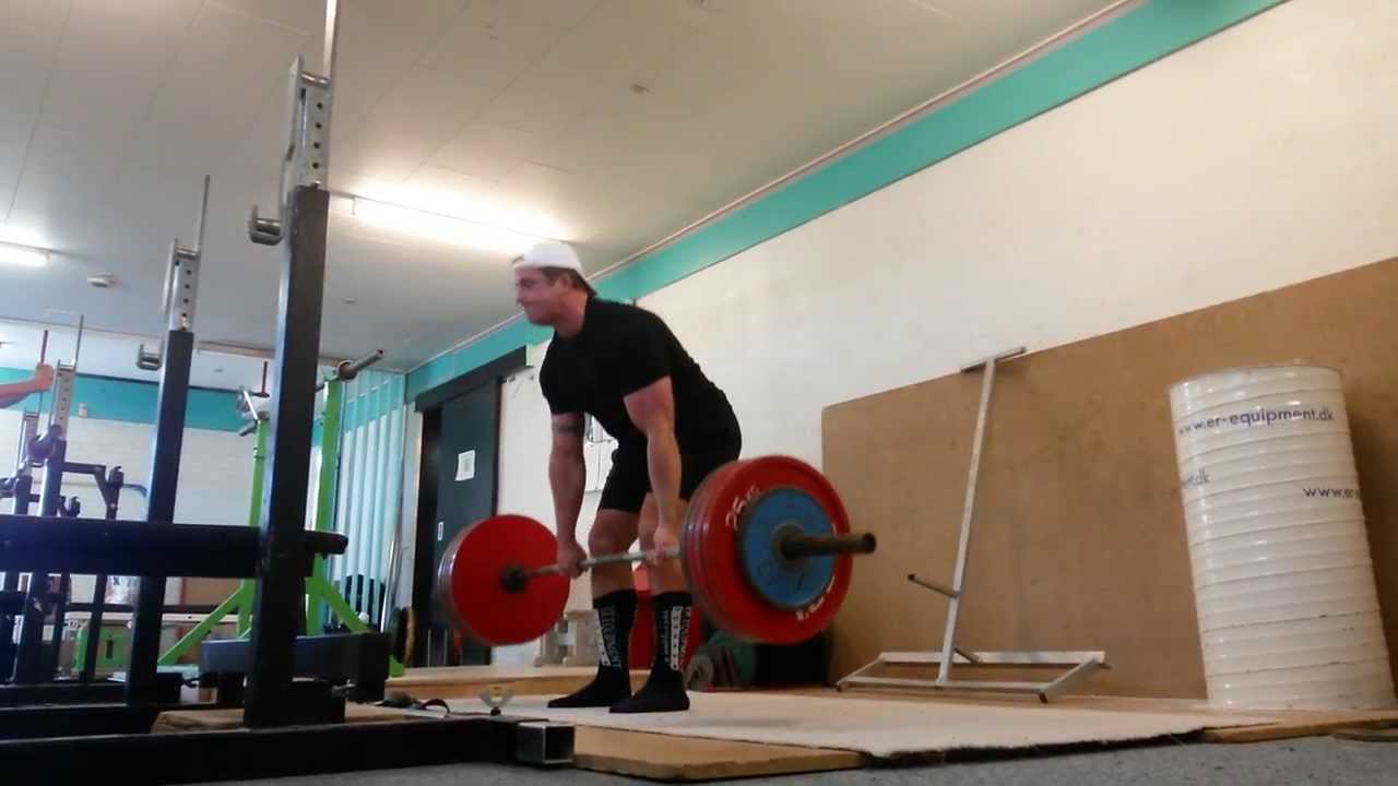 240 kg deadlift - YouTube