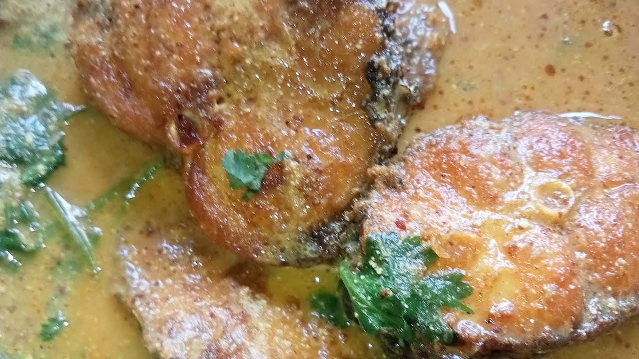 Wednesday special sarson wali chatpati fish curry recipe - YouTube