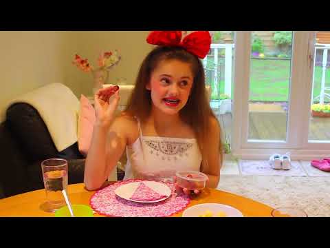 Ellie's New Neighbour is HORRIBLE!