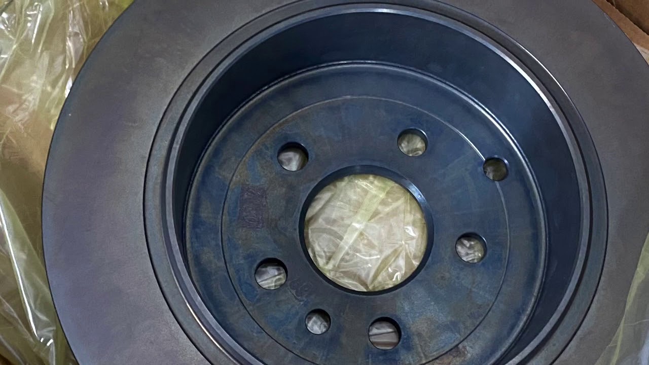 Land Rover Freelander 2. Rear brake discs. Tylne tarcze hamulcowe do ...