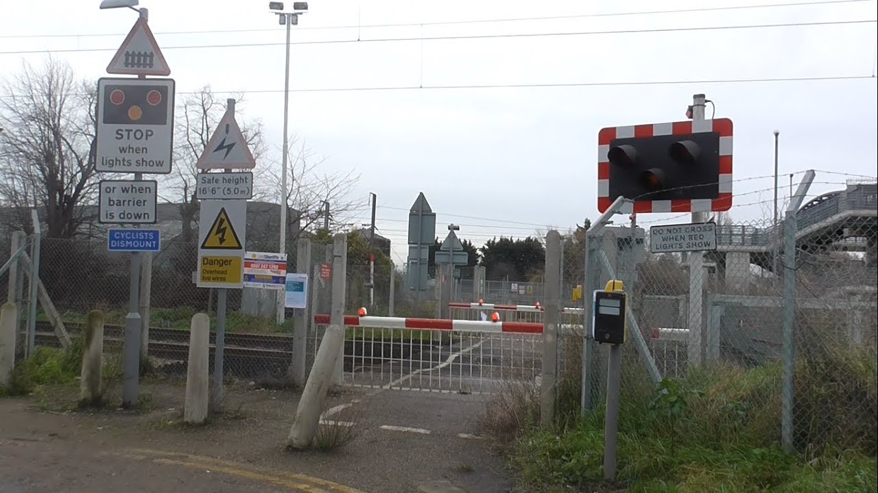 Manor Way Level Crossing - YouTube